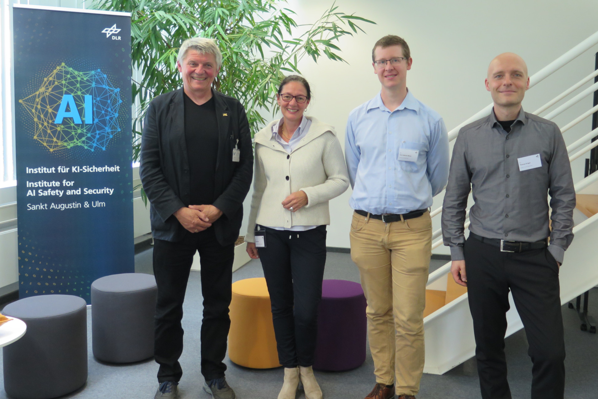 Landtagsabgeordneter Martin Rivoir besucht das DLR in Ulm