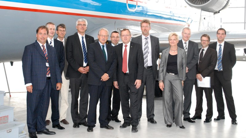 Dr. Matthias Ruete und Paul Verhoef zu Besuch im DLR Braunschweig