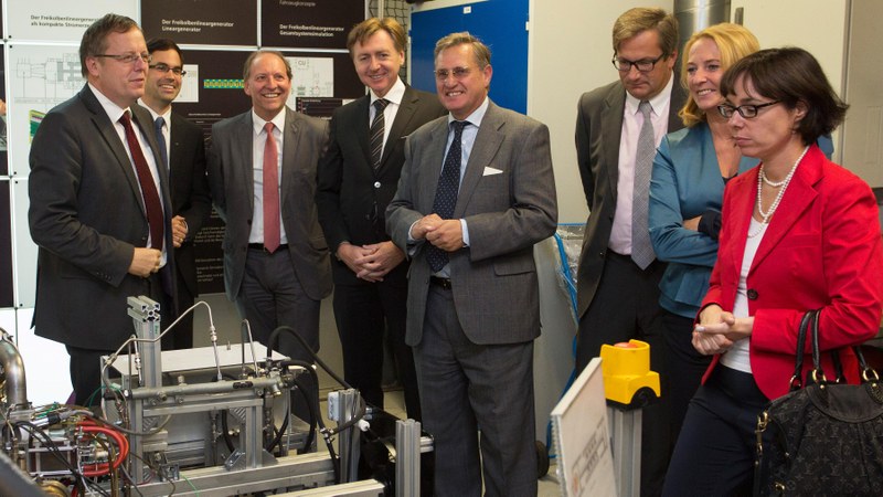 Die österreichische Bundesministerin für Verkehr, Innovation und ...