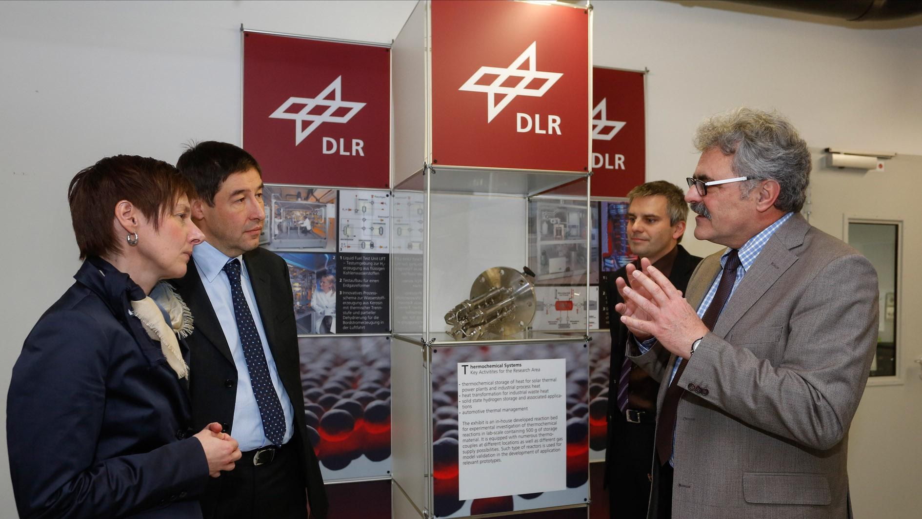 Hightech am DLR-Standort Stuttgart: Zukunftsweisende Möglichkeiten der ...