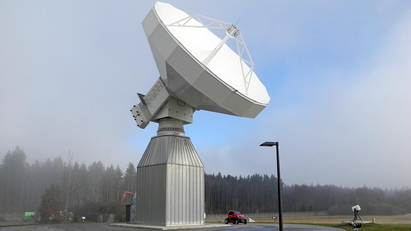 Zum Abschluss eine flotte Runde um die Ka-Band Antenne