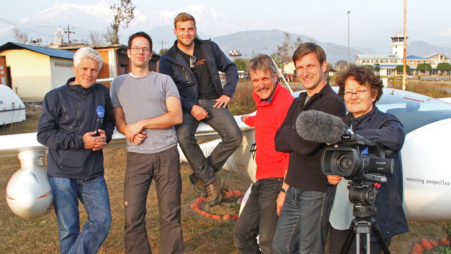Das deutsche Team aus Piloten des Mountain Wave Project (MWP) und Wissenschaftlern des DLR