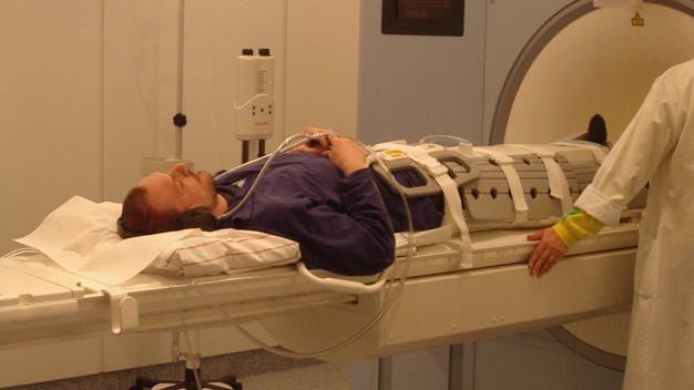 Magnet-Resonanz-Tomograph