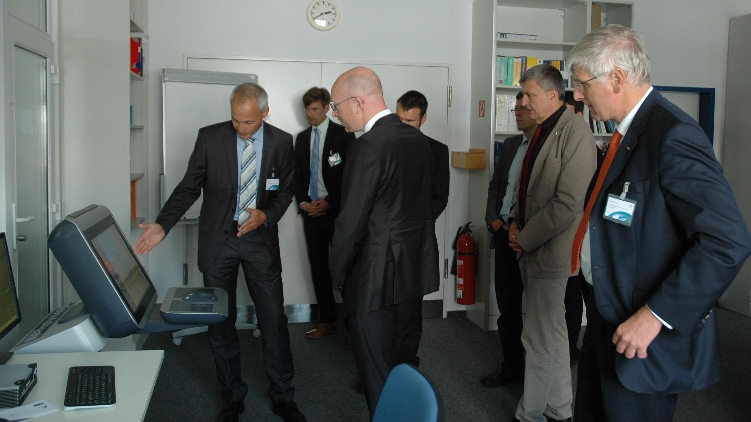 Thoralf Noack und Minister Pegel