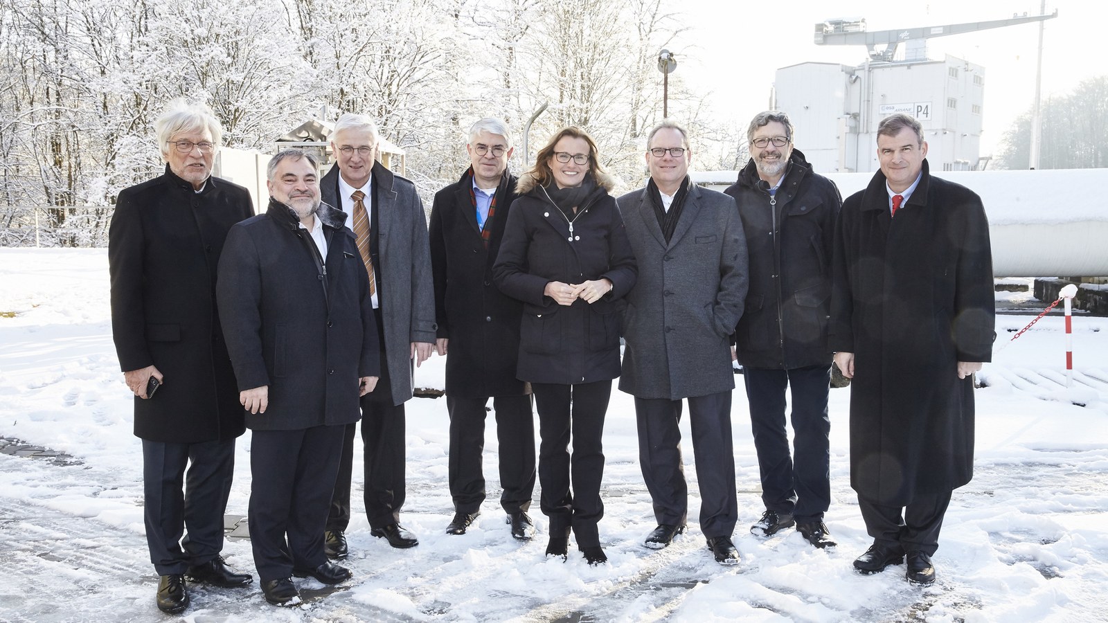 Staatssekretärin Schütz und Staatsrat Siering zu Besuch beim DLR ...