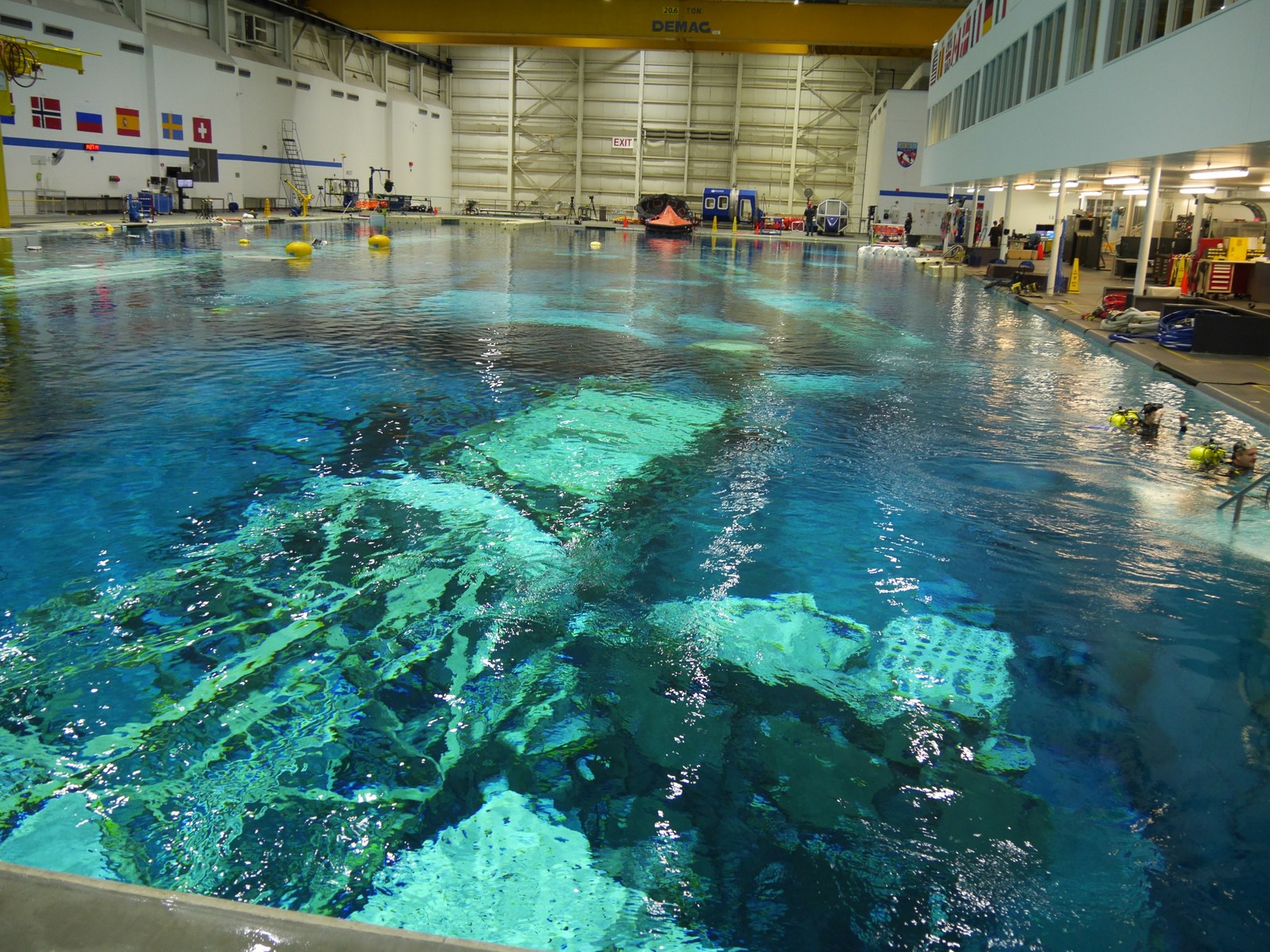 DLR - Neutral Buoyancy Laboratory