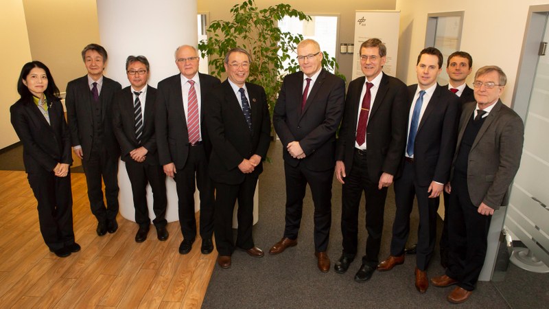 DLR - NEC- und DLR-Delegation in Bremen