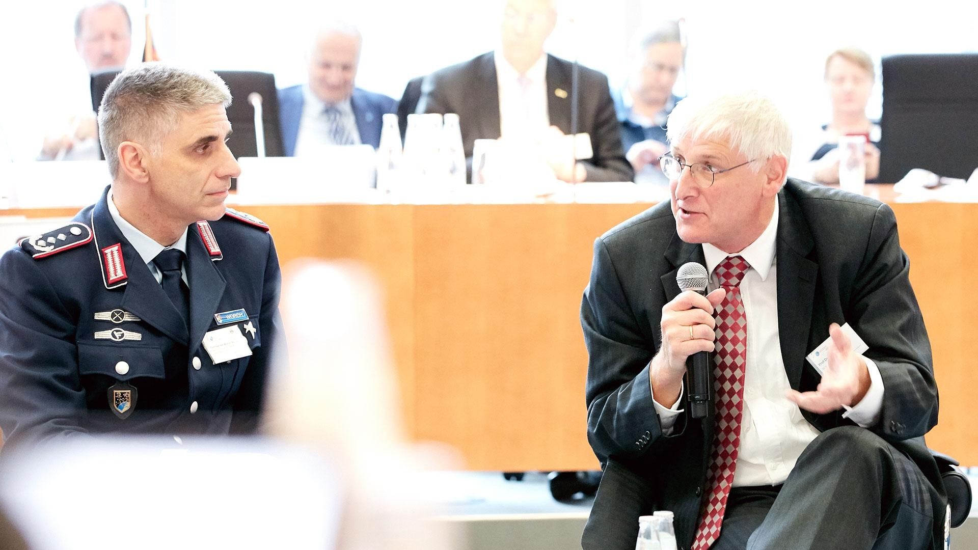 DLR – Prof. Dittus beim EISC