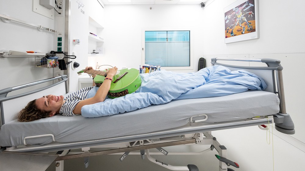 Vom Liegen und Lernen: Über Saiten, Seitenlage und Selbsterkenntnis