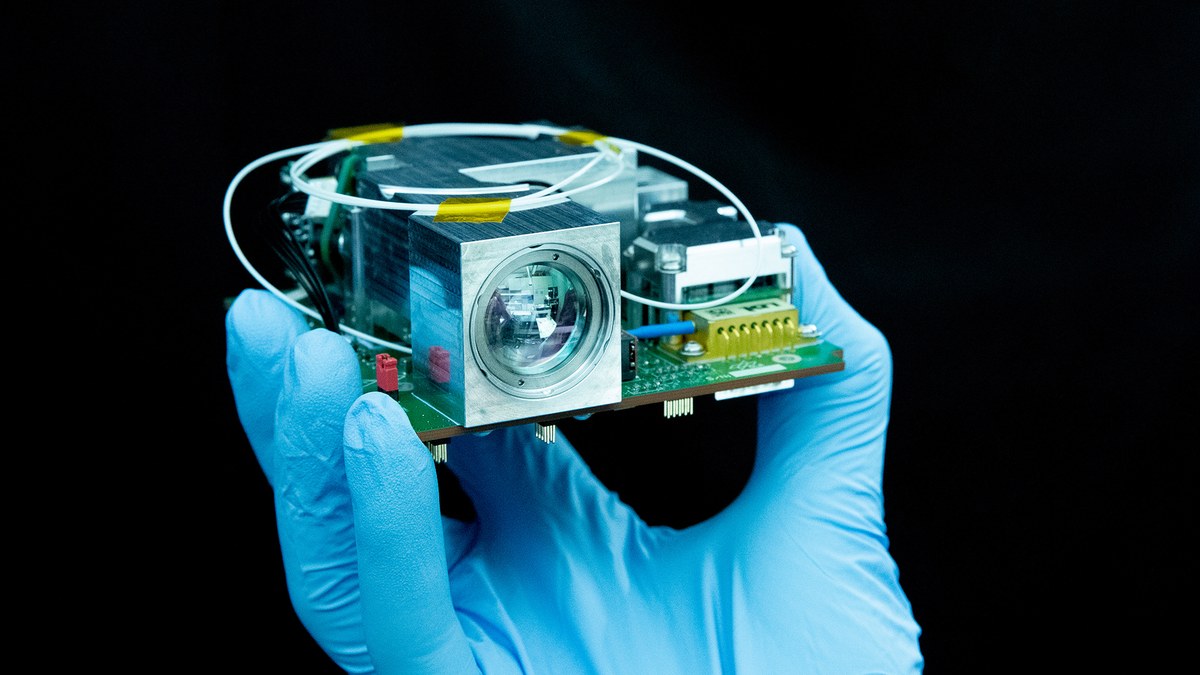 QUBE - Satellite-based Quantum Key Distribution