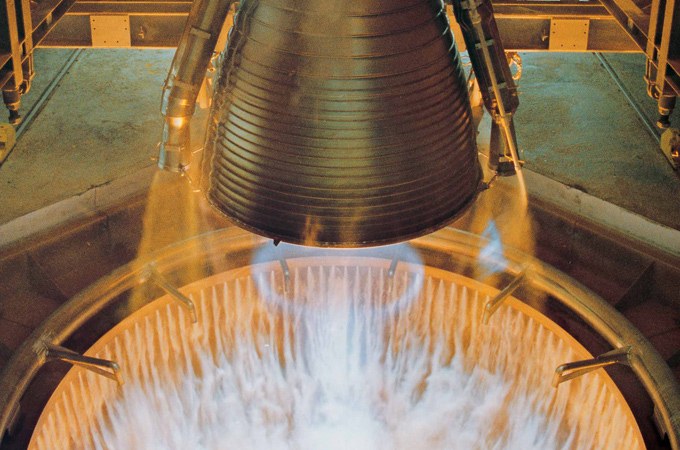 Ein Ariane-Triebwerk während des Tests