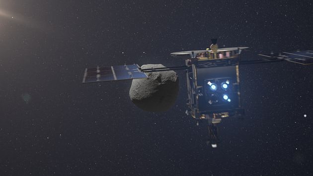 Hayabusa2 and MASCOT lander nearing Ryugu