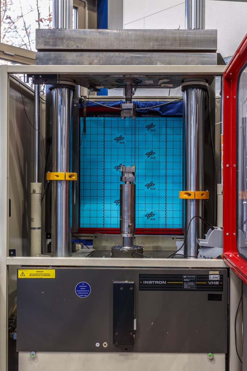 High strain rate test machine Instron VHS PLS100/20M