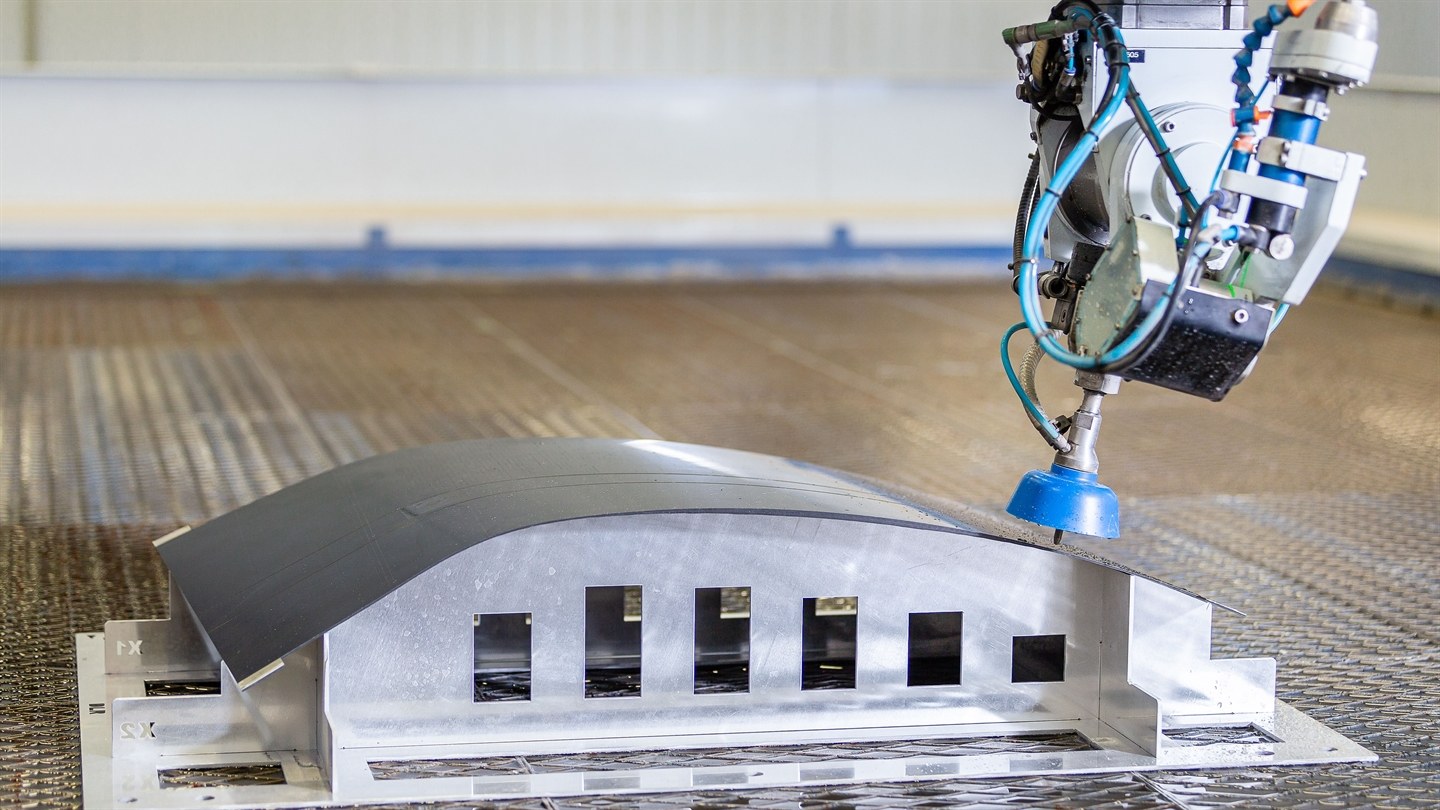 2D- curved cfk testing skin on support structure