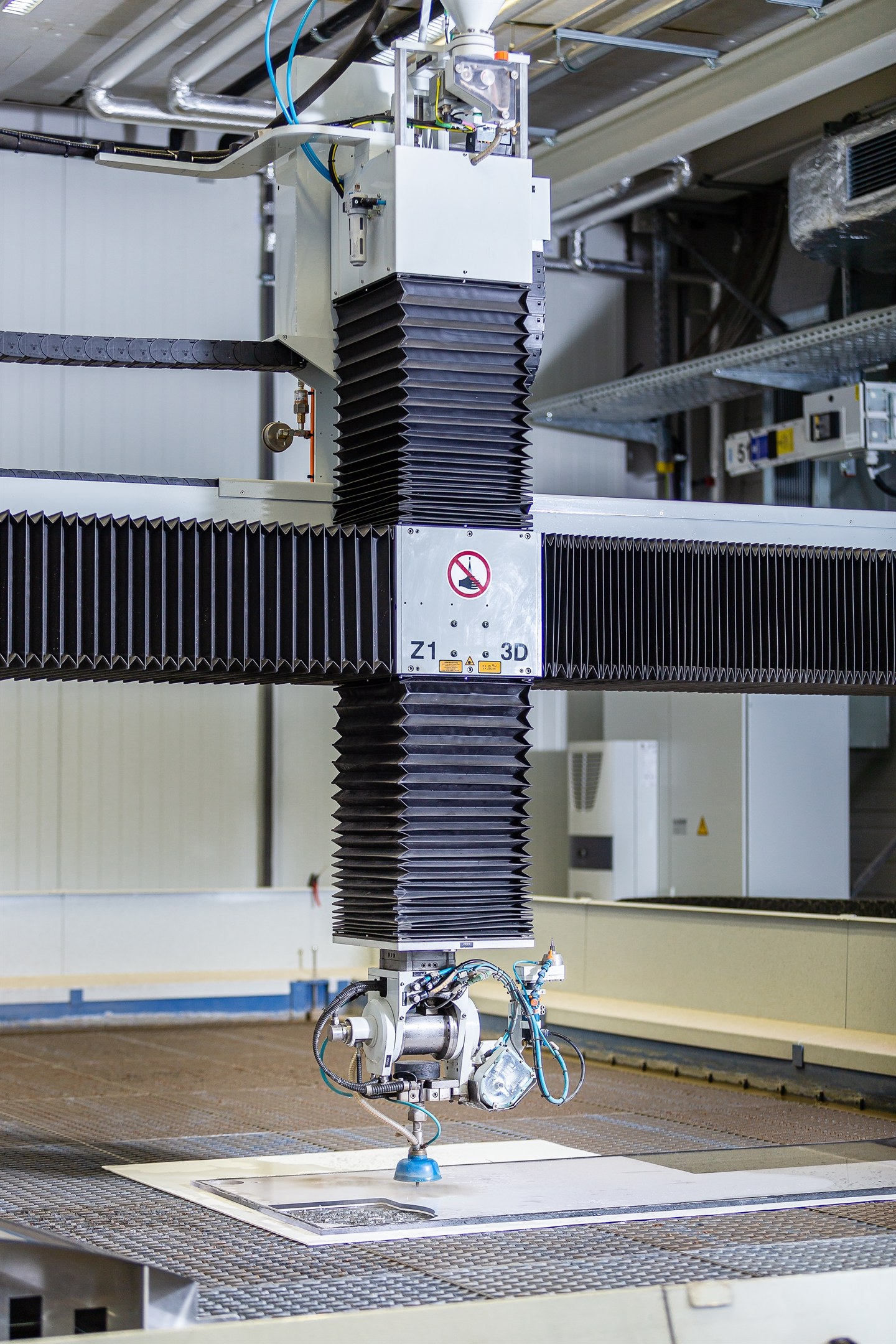 Z-Axis with 3D- cutting head