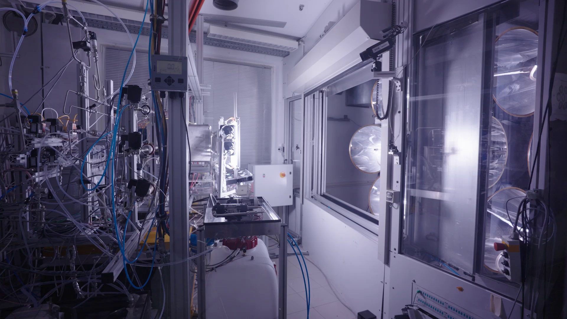 The High-Flux Solar Simulator in Cologne-Porz