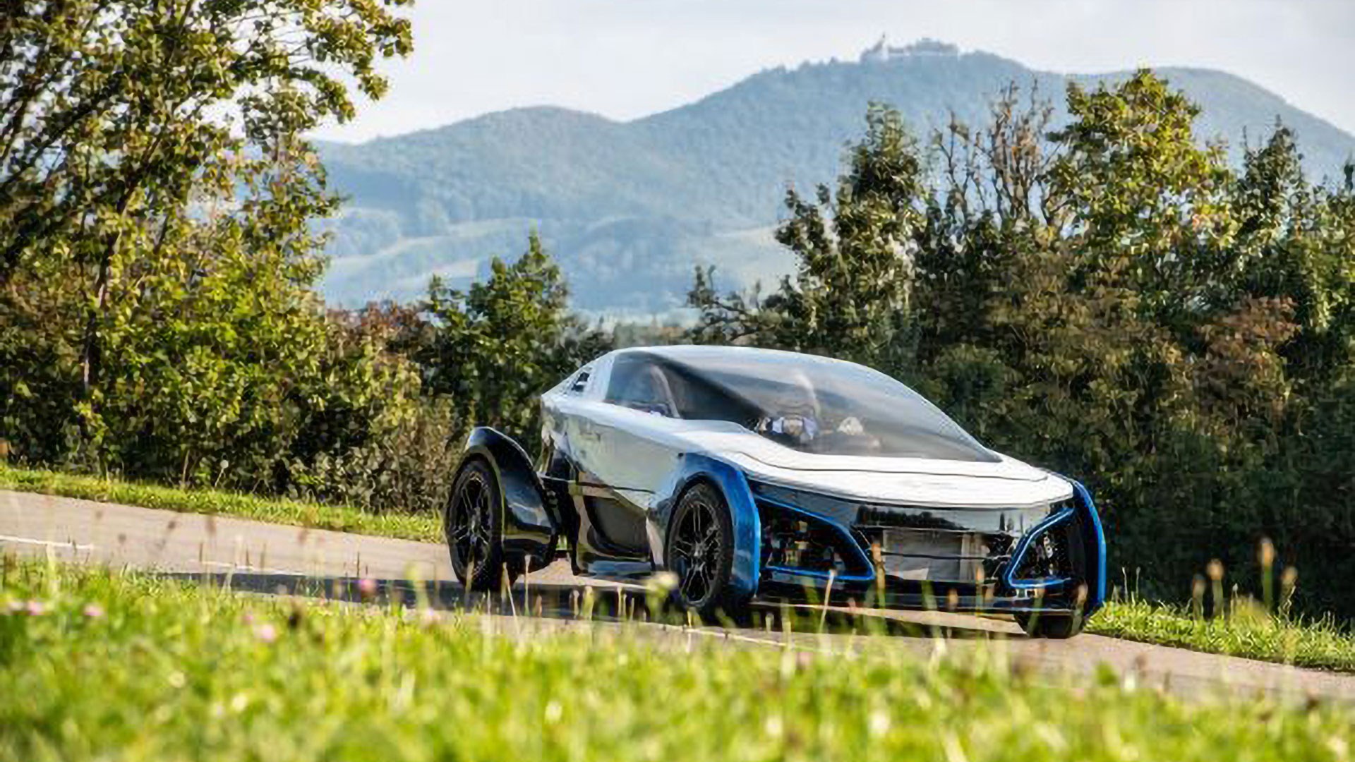 Safe Light Regional Vehicle (SLRV)