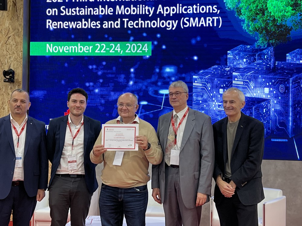 The world's greenest car at the SMART24 conference in the city of ...