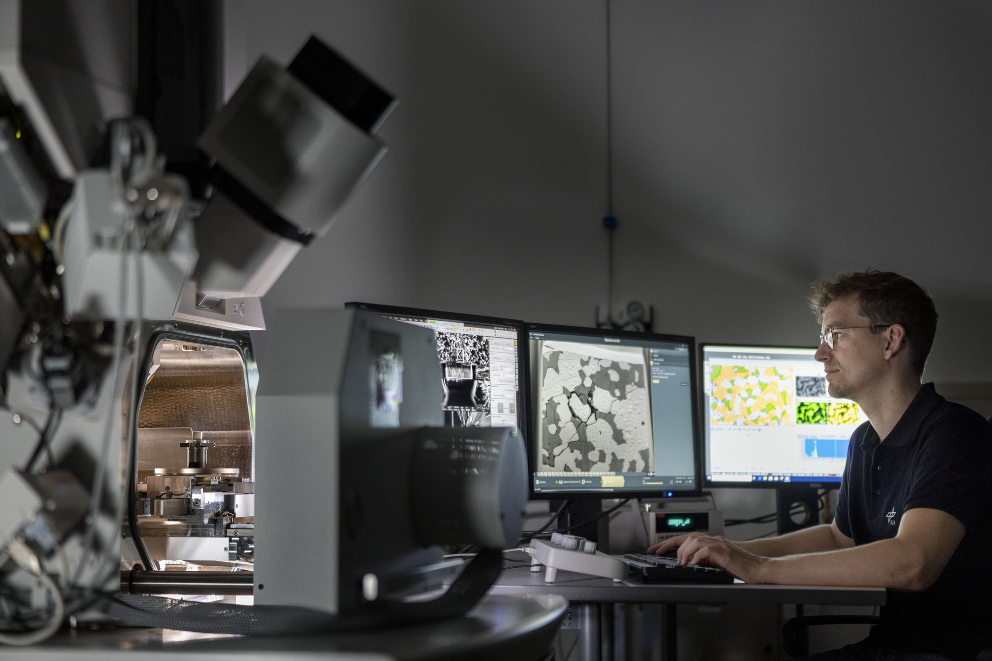 Scanning electron microscopy
