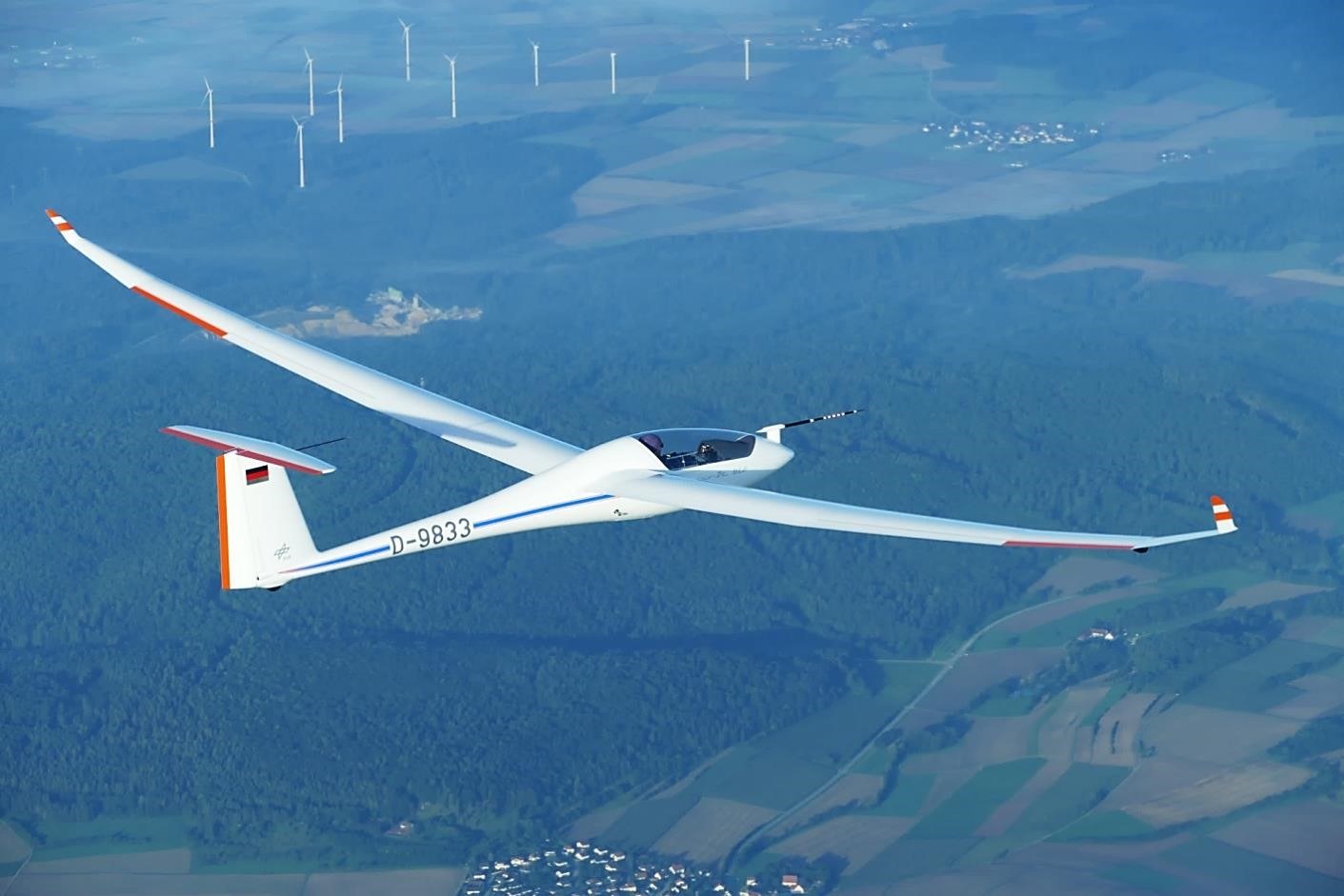 DLR's research glider in flight