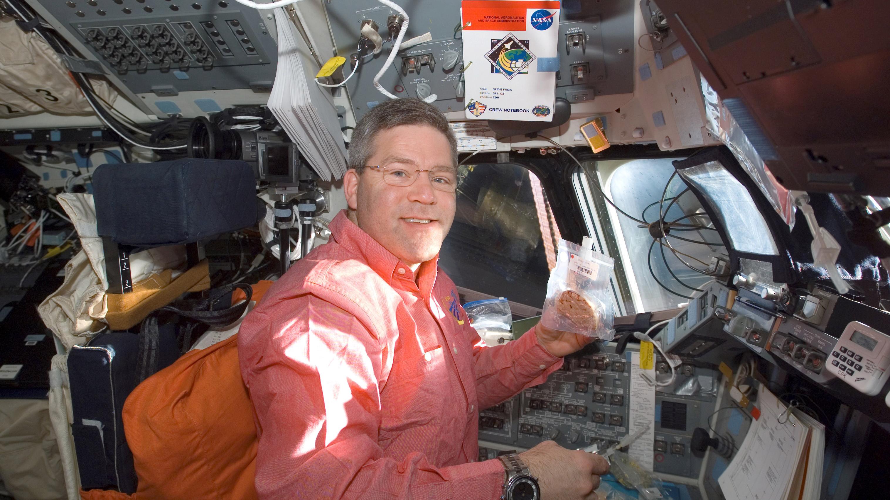 Atlantis Commander Steve Frick