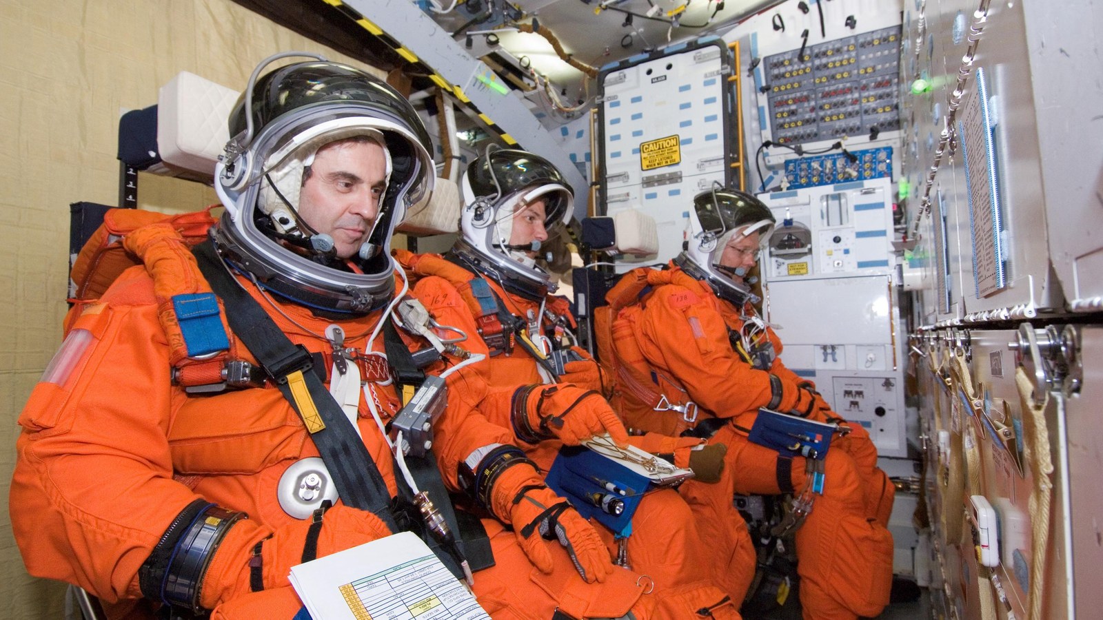 Training session in one of the full-scale trainers in the Space Vehicle ...