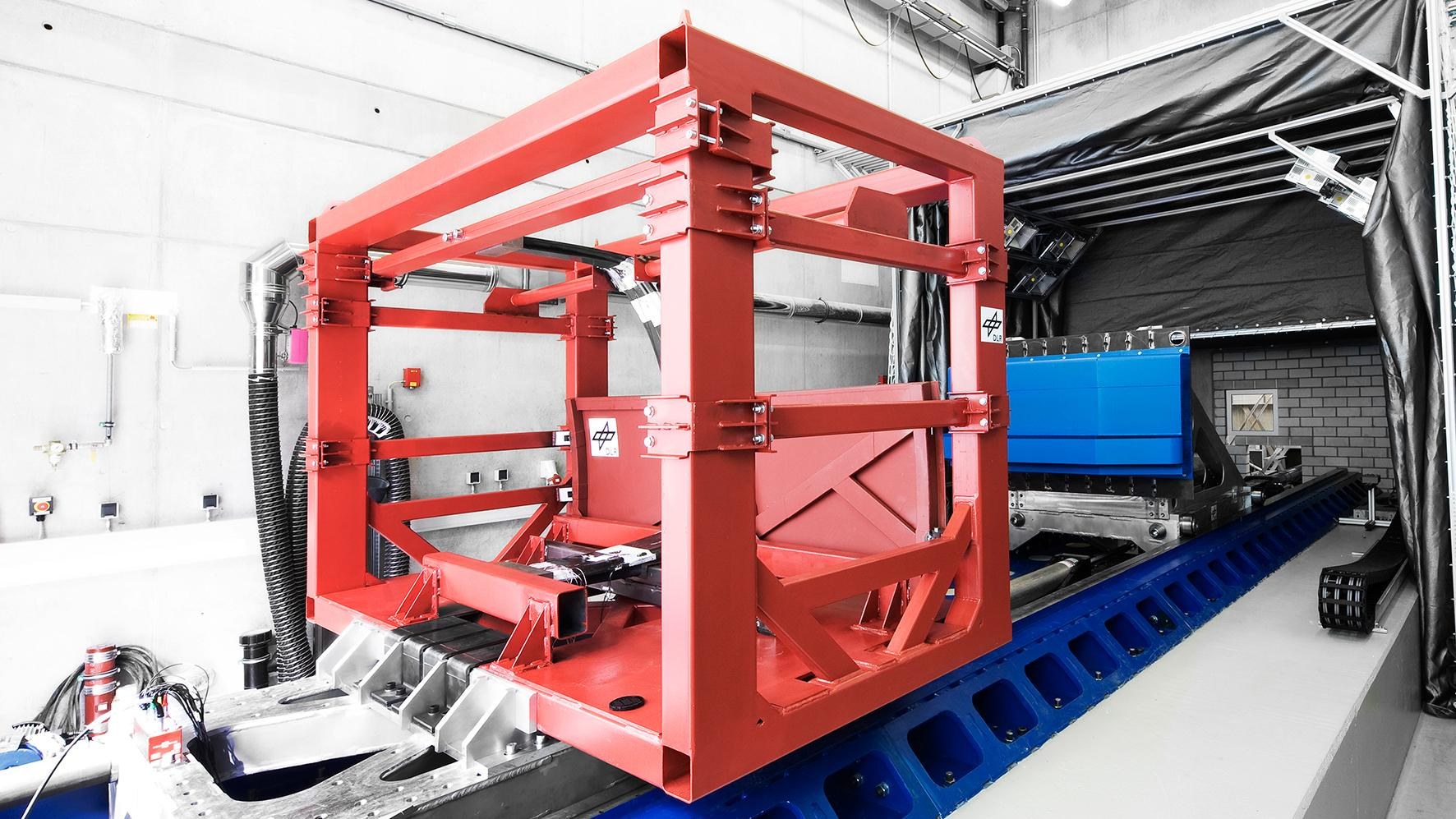 Crash-test facility at the Institute for Vehicle Concepts