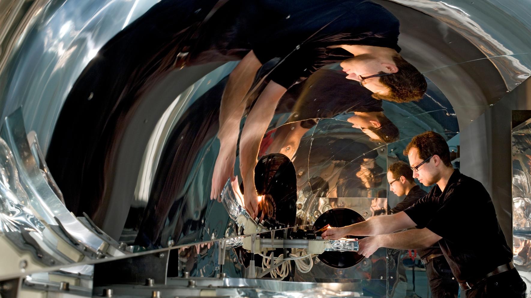 Solar simulator – test stand at the DLR Institute of Solar Research