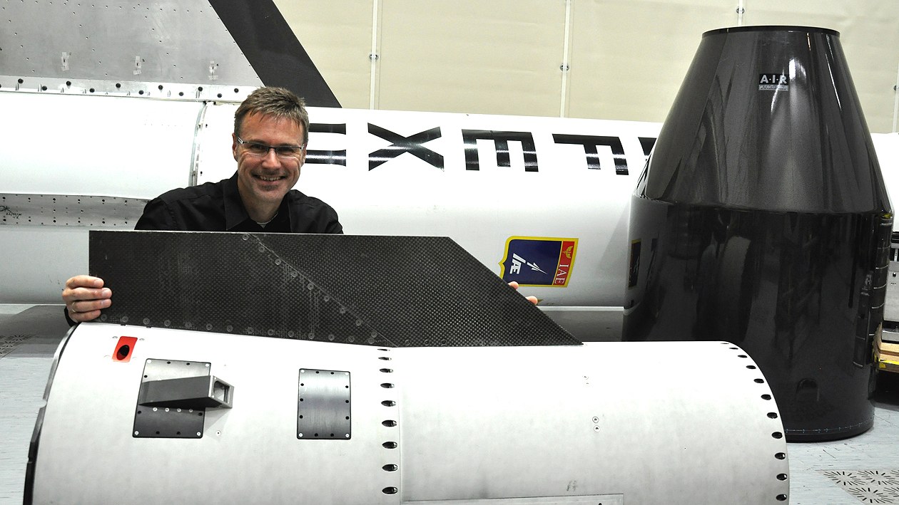 Wolfgang Jung in front of the SHEFEX II rocket