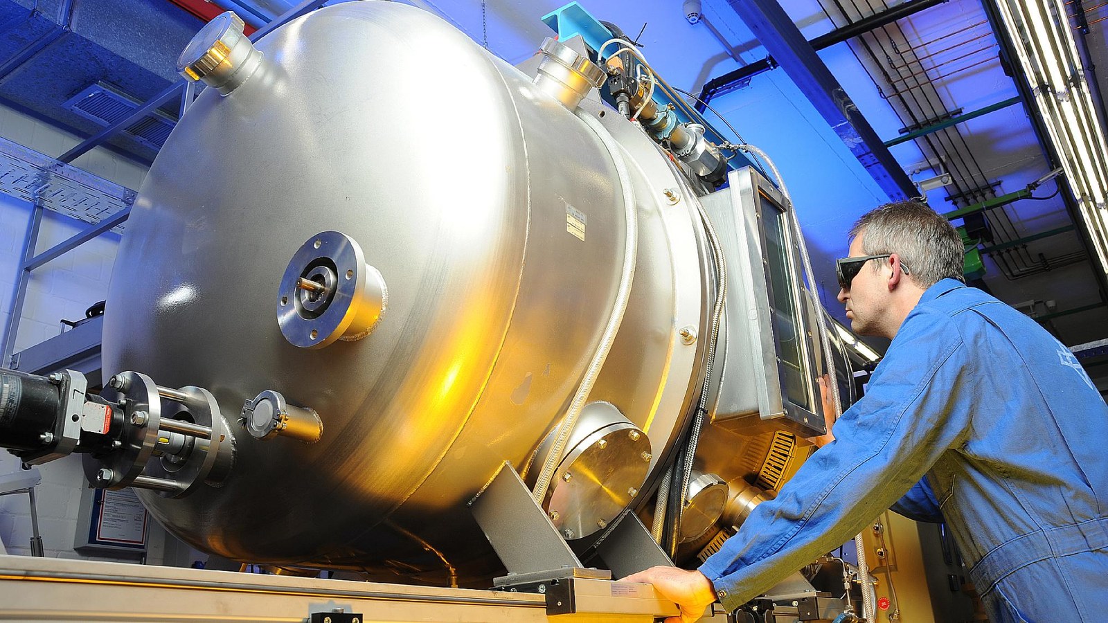 Fuel cell electrode coating