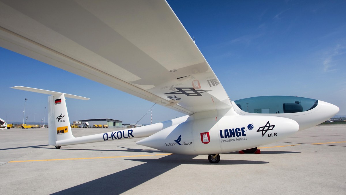 Antares DLR-H2: Fuel cell-powered aircraft