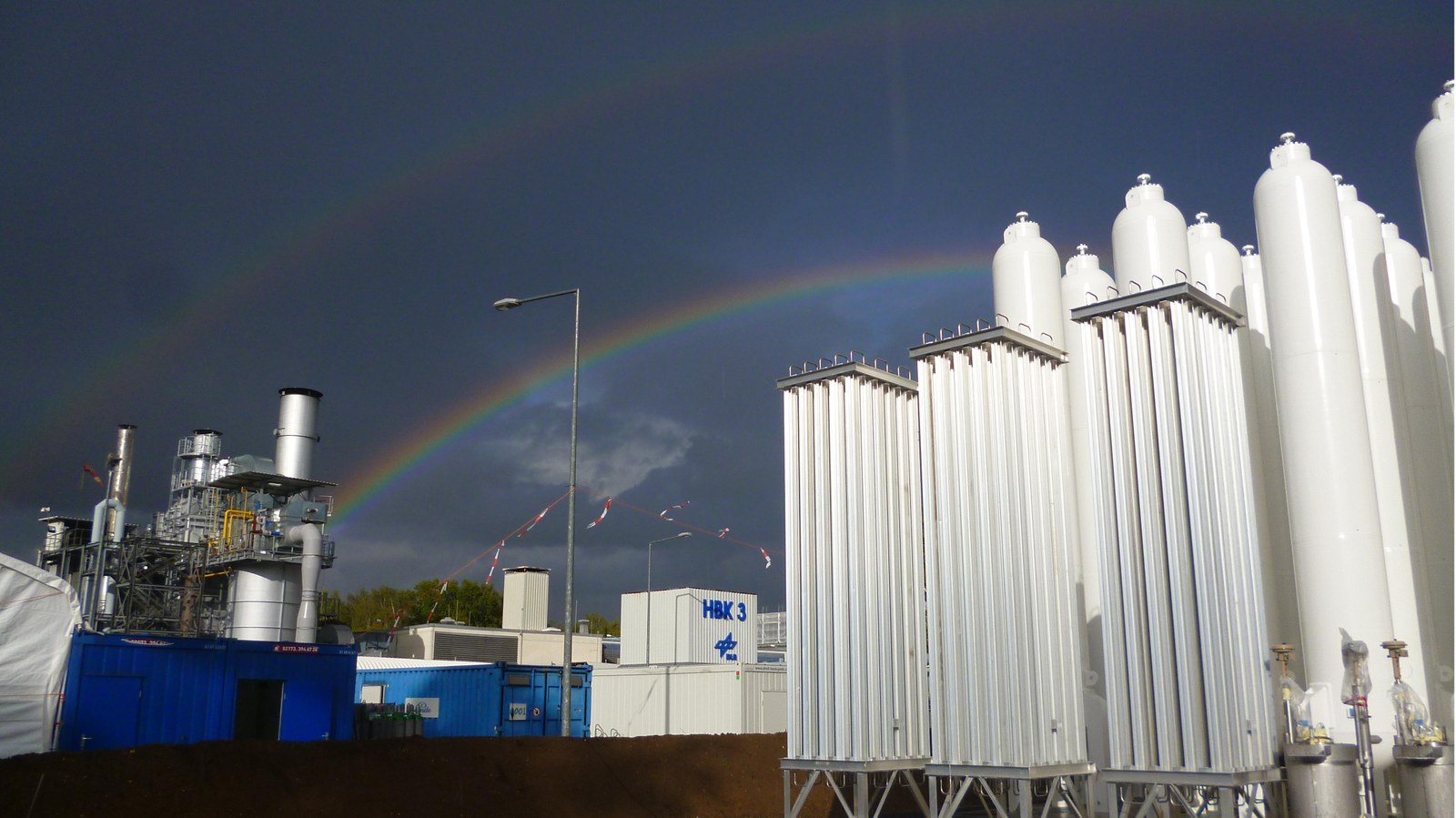 Hydrogen storage facility