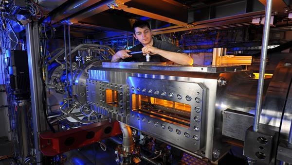 High-pressure combustor rig at the Institute of Combustion Technology