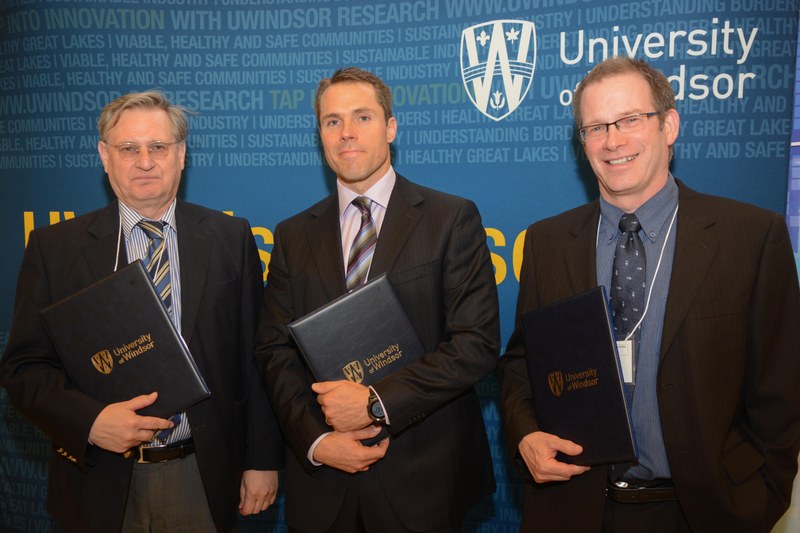 After the signing of the agreement (from left to right): Horst ...