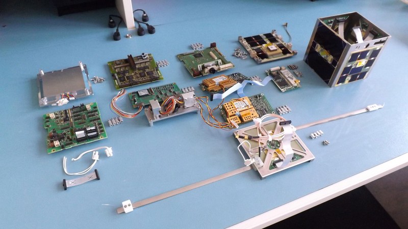 Components of the BEESAT-4 picosatellite