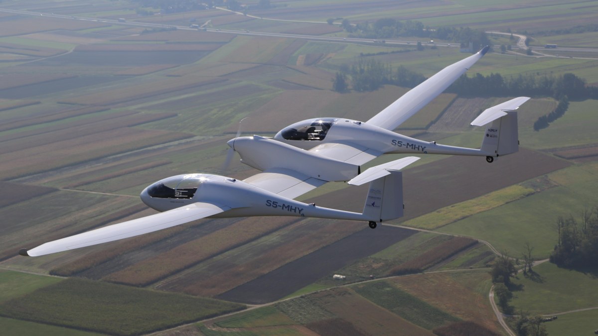 DLR - Hy4: Electric flight powered by fuel cell