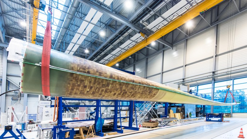 Rotor blade with bending torsion coupling