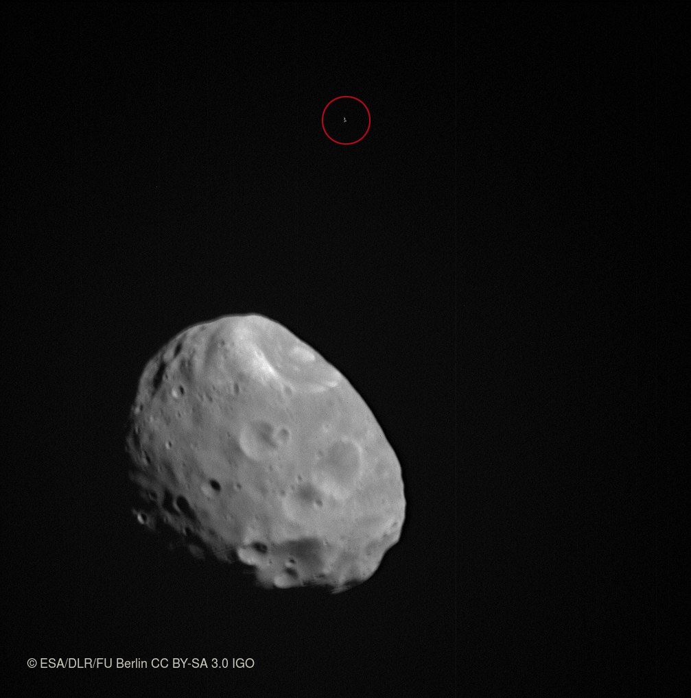 Astrometric observation of Phobos