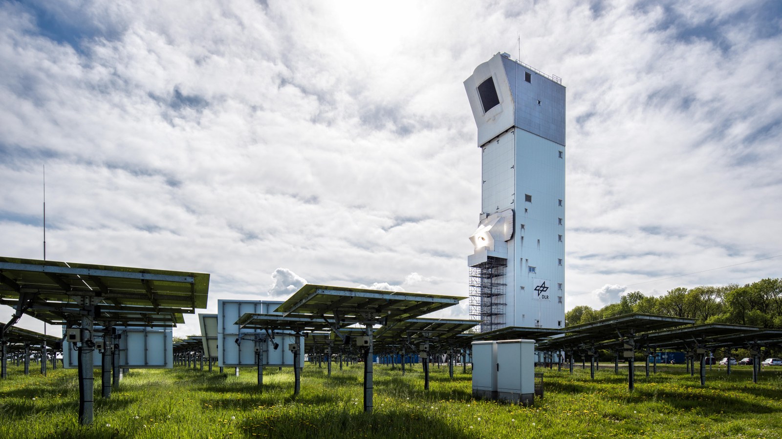 Heliostats concentrate sunlight on the receiver in the solar tower