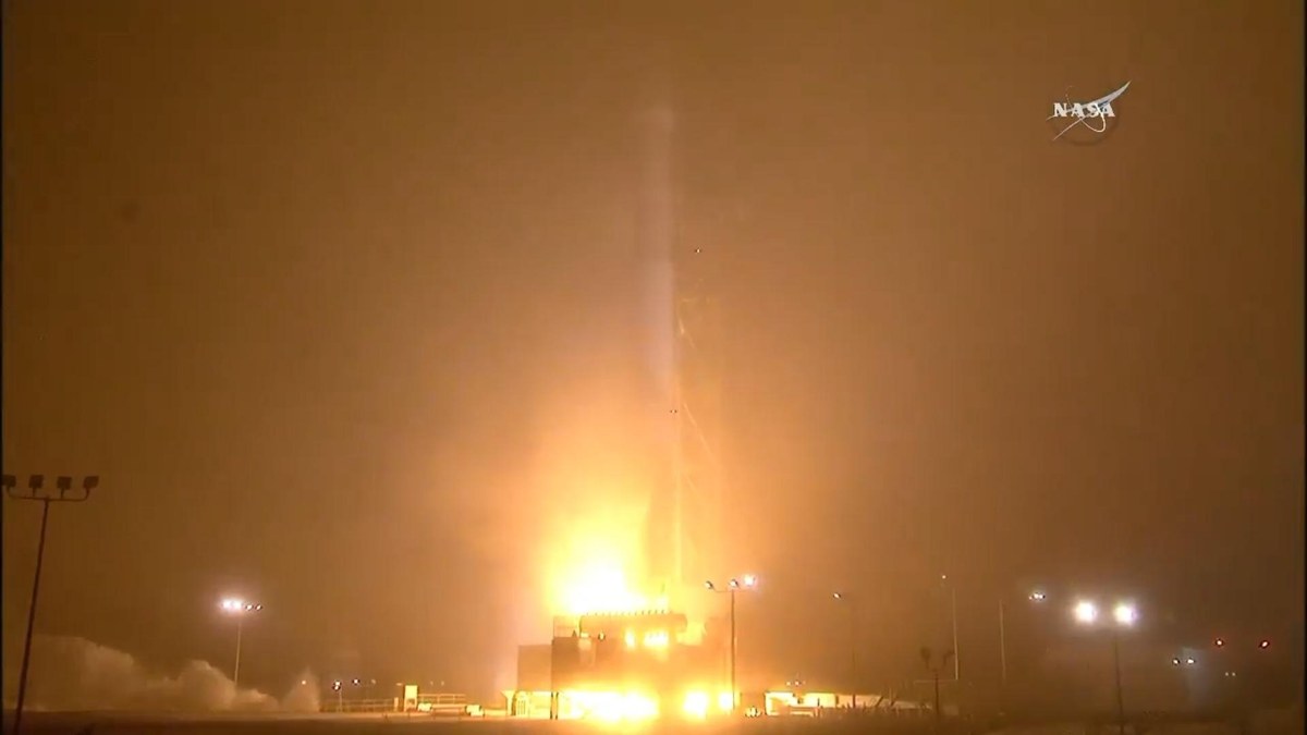HP3 'Mole' en route to the Red Planet