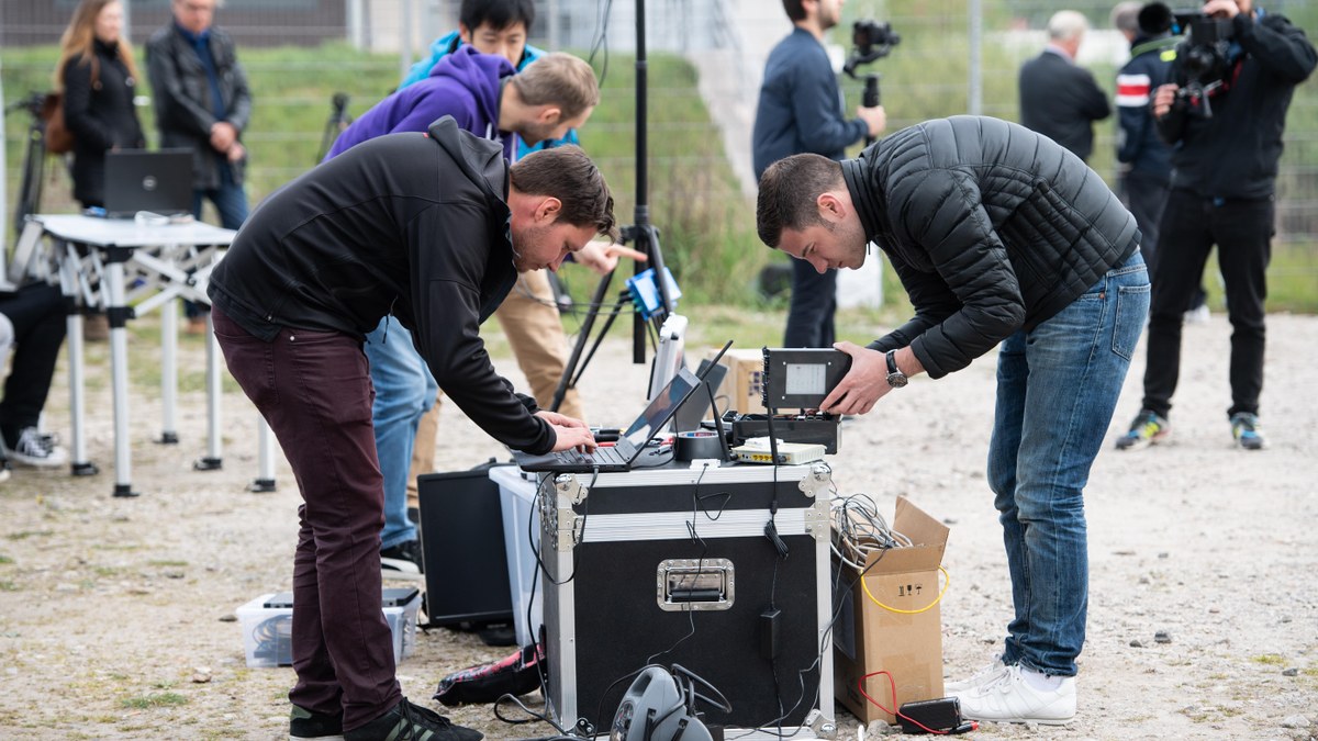 DLR - Monitoring of drone flights on the ground
