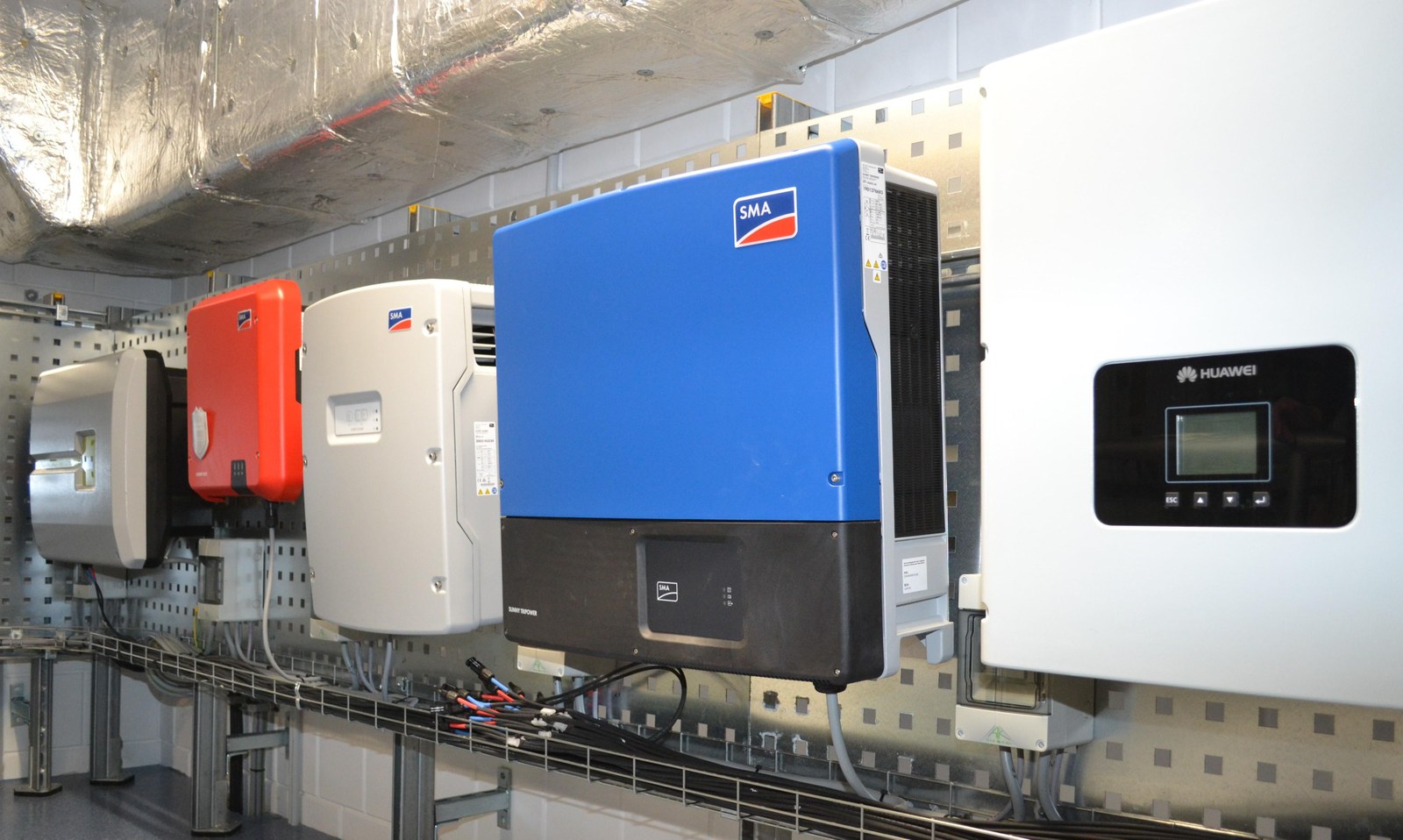 Inverter for converting electricity generated using photovoltaic systems
