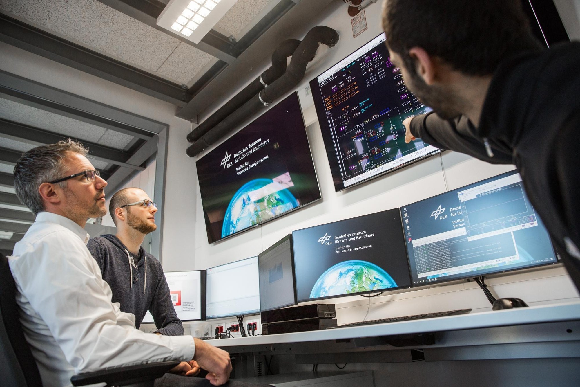 NESTEC network control room