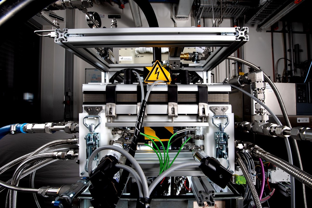 DLR – Hydrogen fuel cell