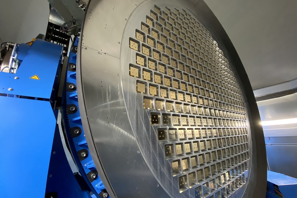 DLR – Front view of GESTRA's phased array antenna