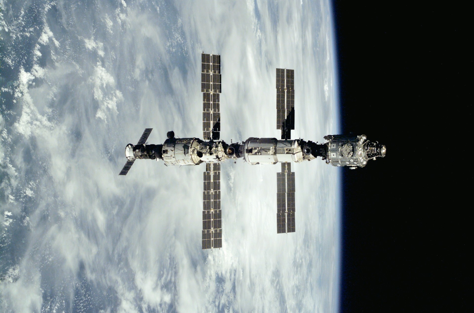DLR – The ISS in 2000