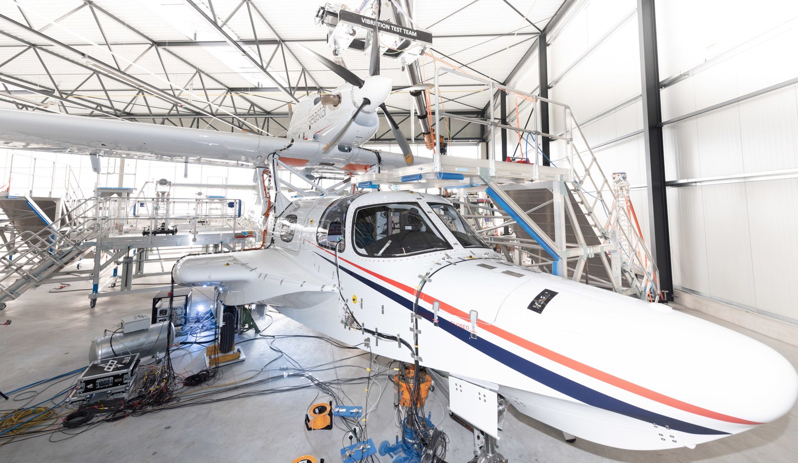 DLR – Ground vibration test