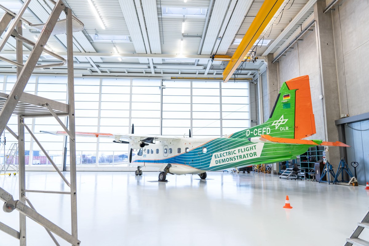 DLR – Delivery of its new DO 228 research aircraft D-CEFD