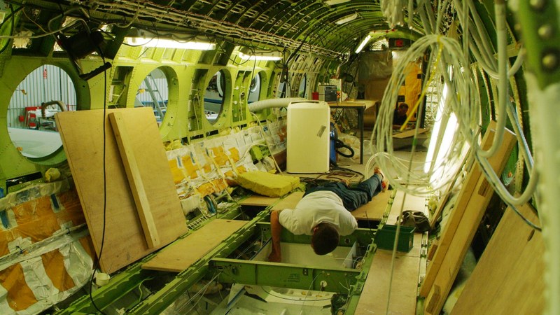 DLR - Extensive modifications in the interior of the HALO