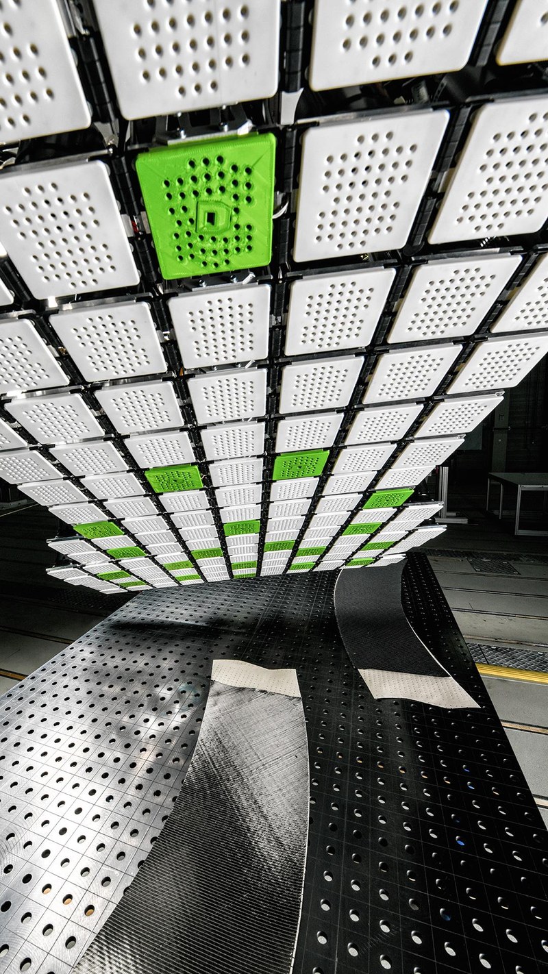 DLR – Multifunctional robot cell